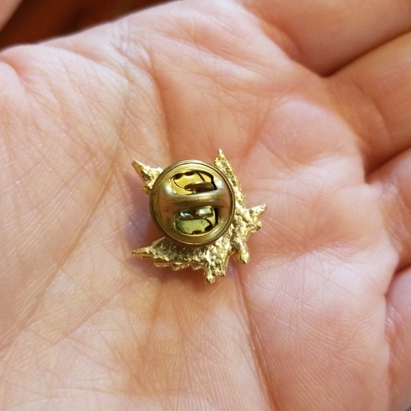 Ballou Reg'D | Jewelry | Ballou Regd Leaf Pin | Poshmark